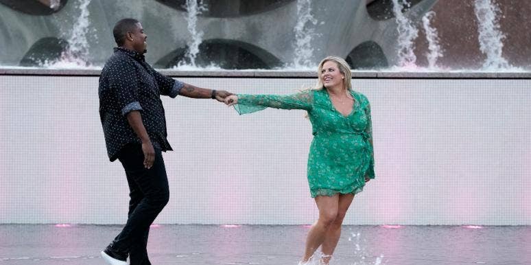 How To Flirt With A Girl Or Guy Using Body Language To Show Attraction Yourtango